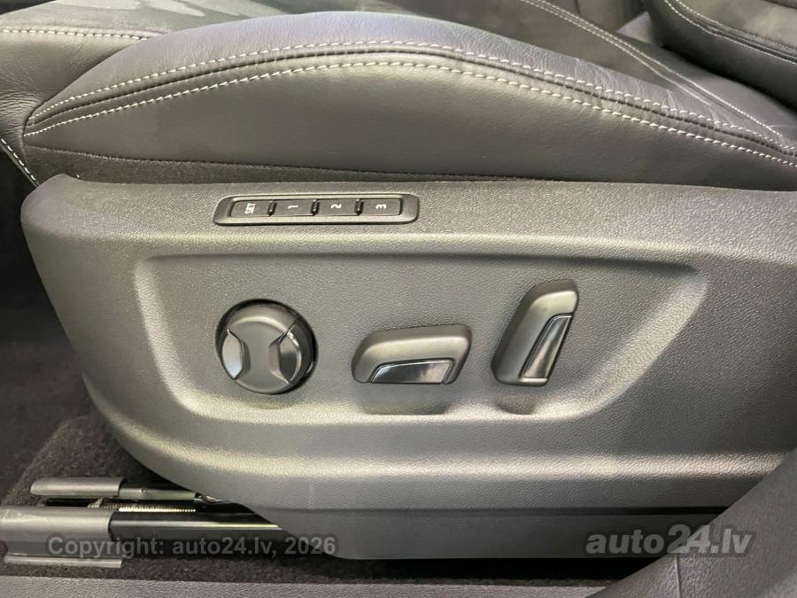 Grey Skoda Kodiaq 2023 in Tallinn, with an engine capacity of 2.00 L and mileage of 17 thousand km for 32990 €, photo 10 on AUTOMOTO.COM.LV