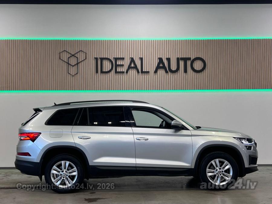 Pelēks Skoda Kodiaq 2023 Tallina, ar dzinēja tilpumu 1.97 L un nobraukumu 75 tūkst. km par 28990 €, foto 4 vietnē AUTOMOTO.COM.LV
