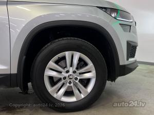 Pelēks Skoda Kodiaq 2023 Tallina, ar dzinēja tilpumu 1.97 L un nobraukumu 75 tūkst. km par 28990 €, foto 6 vietnē AUTOMOTO.COM.LV