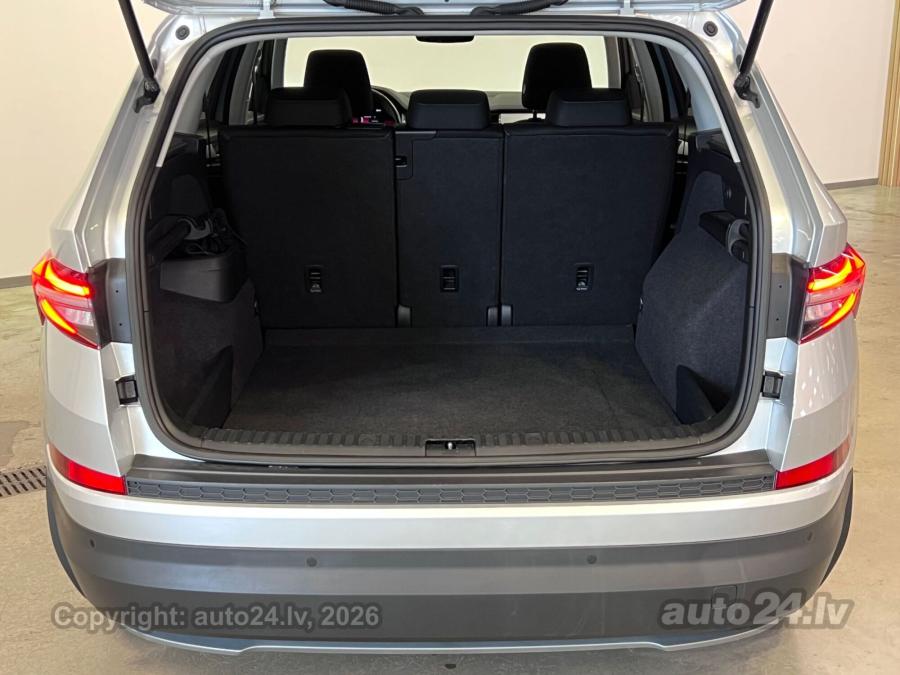 Pelēks Skoda Kodiaq 2023 Tallina, ar dzinēja tilpumu 1.97 L un nobraukumu 75 tūkst. km par 28990 €, foto 18 vietnē AUTOMOTO.COM.LV