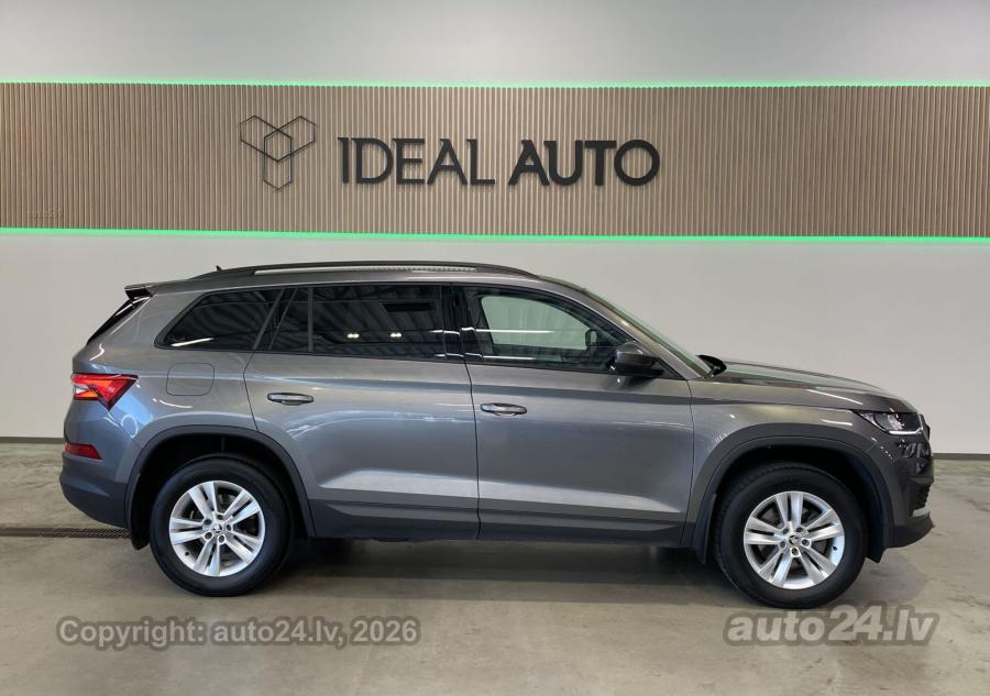 Pelēks Skoda Kodiaq 2023 Tallina, ar dzinēja tilpumu 2.00 L un nobraukumu 76 tūkst. km par 27990 €, foto 4 vietnē AUTOMOTO.COM.LV