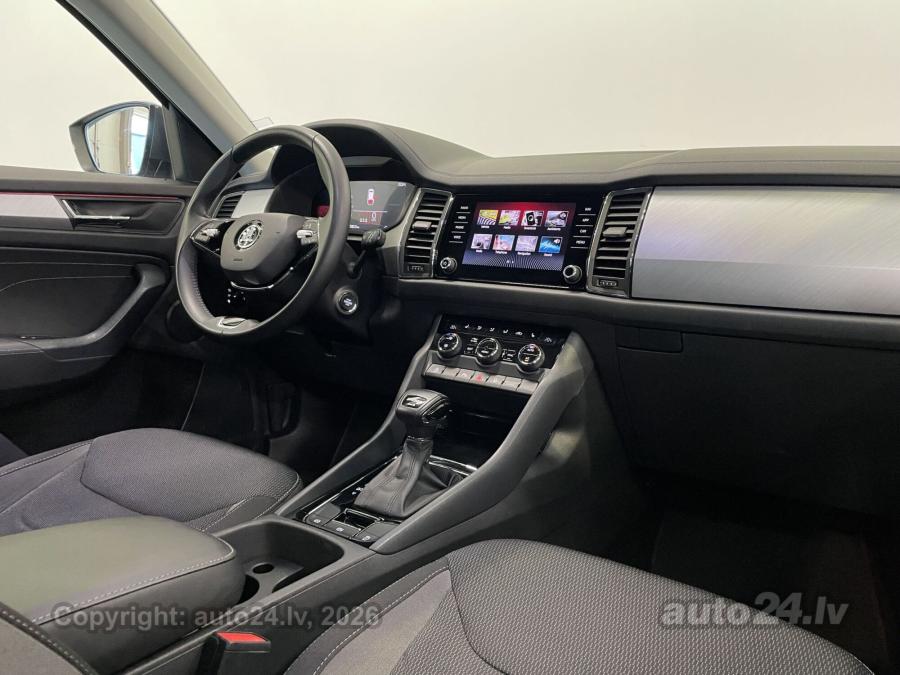 Pelēks Skoda Kodiaq 2023 Tallina, ar dzinēja tilpumu 2.00 L un nobraukumu 76 tūkst. km par 27990 €, foto 14 vietnē AUTOMOTO.COM.LV