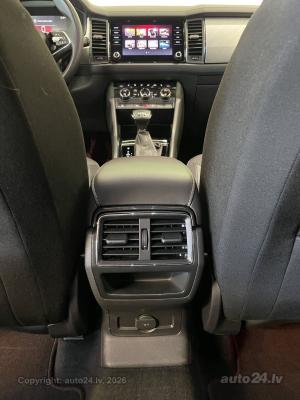 Pelēks Skoda Kodiaq 2023 Tallina, ar dzinēja tilpumu 2.00 L un nobraukumu 76 tūkst. km par 27990 €, foto 20 vietnē AUTOMOTO.COM.LV