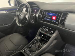 Grey Skoda Kodiaq 2023 in Tallinn, with an engine capacity of 2.00 L and mileage of 156 thousand km for 25900 €, photo 17 on AUTOMOTO.COM.LV