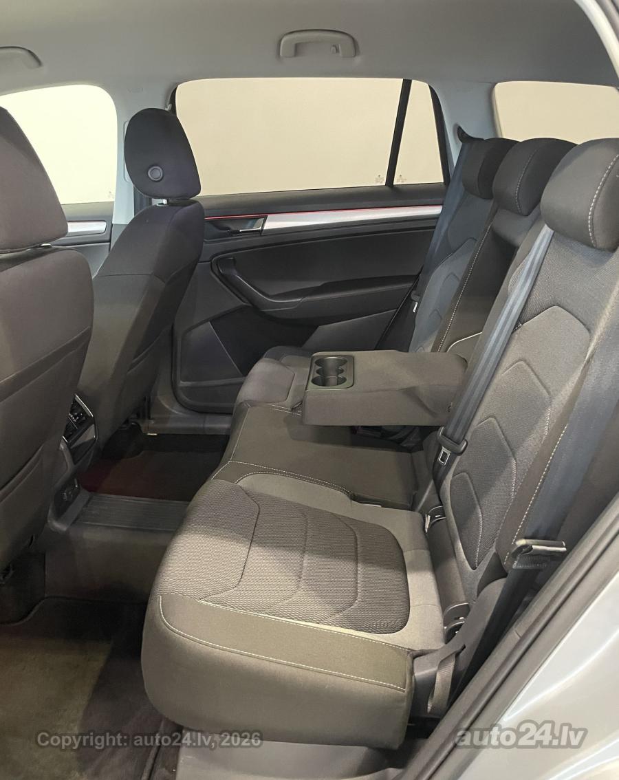 Pelēks Skoda Kodiaq 2023 Tallina, ar dzinēja tilpumu 2.00 L un nobraukumu 68 tūkst. km par 28990 €, foto 9 vietnē AUTOMOTO.COM.LV