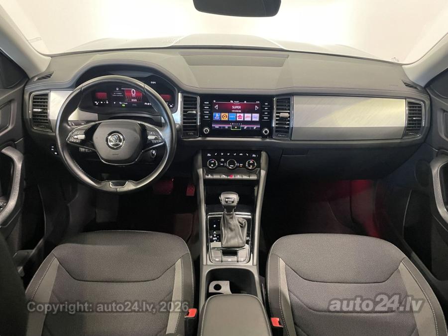 Серый Шкода Kodiaq 2023 в Таллин, объемом двигателя 2.00 л и пробегом 68 тыс. км за 28990 €, фото 15 на AUTOMOTO.COM.LV