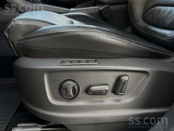 Grey Skoda Kodiaq 2023 in Riga, with an engine capacity of 2.00 L and mileage of 117 thousand km for 24550 €, photo 10 on AUTOMOTO.COM.LV