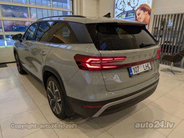 Серый Шкода Kodiaq 2024 в Пайде, объемом двигателя 2.00 л и пробегом 29 тыс. км за 46500 €, фото 2 на AUTOMOTO.COM.LV