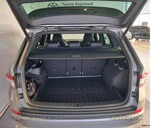 Grey Skoda Kodiaq 2024 in Narva, with an engine capacity of 1.97 L and mileage of 31 thousand km for 40490 €, photo 7 on AUTOMOTO.COM.LV