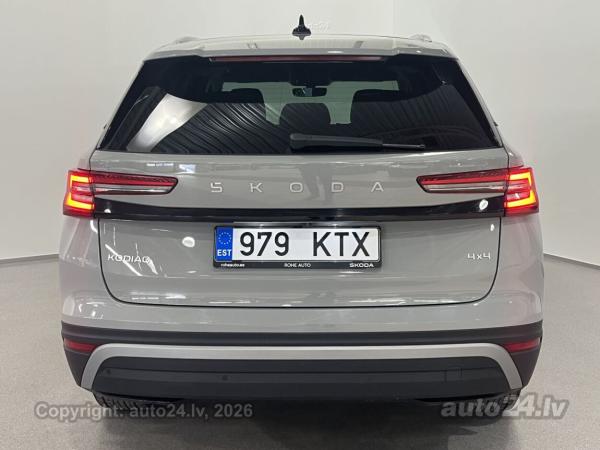 Pelēks Skoda Kodiaq 2024 Tallina, ar dzinēja tilpumu 2.00 L un nobraukumu 27 tūkst. km par 42900 €, foto 4 vietnē AUTOMOTO.COM.LV