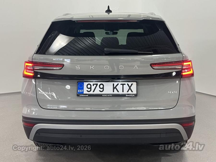 Grey Skoda Kodiaq 2024 in Tallinn, with an engine capacity of 2.00 L and mileage of 27 thousand km for 42900 €, photo 4 on AUTOMOTO.COM.LV