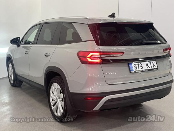 Pelēks Skoda Kodiaq 2024 Tallina, ar dzinēja tilpumu 2.00 L un nobraukumu 27 tūkst. km par 42900 €, foto 5 vietnē AUTOMOTO.COM.LV