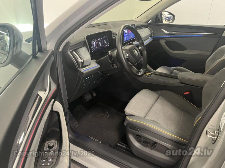 Серый Шкода Kodiaq 2024 в Таллин, объемом двигателя 2.00 л и пробегом 27 тыс. км за 42900 €, фото 6 на AUTOMOTO.COM.LV