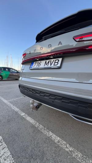 Pelēks Skoda Kodiaq 2024 Tallina, ar dzinēja tilpumu 1.50 L un nobraukumu 19 tūkst. km par 38600 €, foto 10 vietnē AUTOMOTO.COM.LV