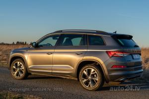 Pelēks Skoda Kodiaq 2024 Tallina, ar dzinēja tilpumu 2.00 L un nobraukumu 45 tūkst. km par 35900 €, foto 7 vietnē AUTOMOTO.COM.LV