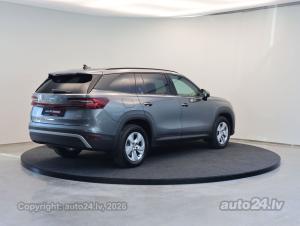 Серый Шкода Kodiaq 2024 в Таллин, объемом двигателя 1.97 л и пробегом 11 тыс. км за 44900 €, фото 4 на AUTOMOTO.COM.LV