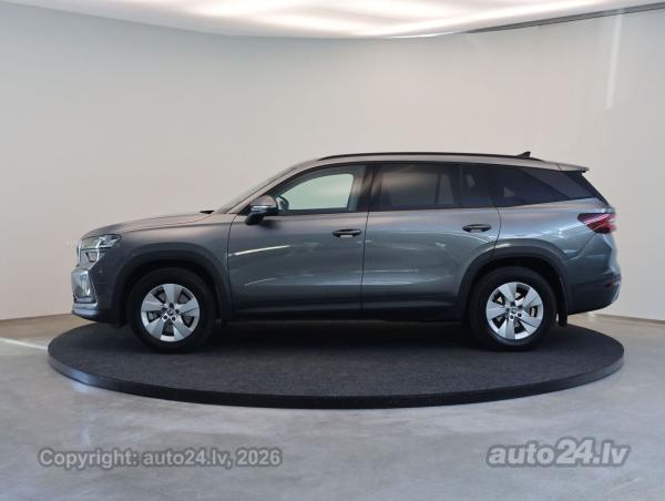 Pelēks Skoda Kodiaq 2024 Tallina, ar dzinēja tilpumu 1.97 L un nobraukumu 11 tūkst. km par 44900 €, foto 5 vietnē AUTOMOTO.COM.LV