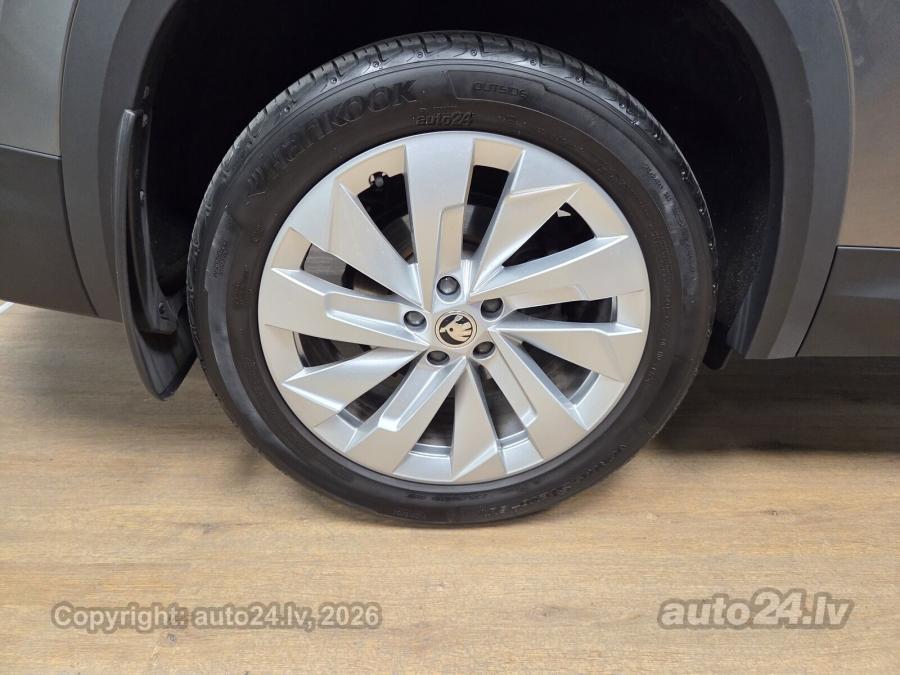 Серый Шкода Kodiaq 2024 в Таллин, объемом двигателя 2.00 л и пробегом 25 тыс. км за 41900 €, фото 23 на AUTOMOTO.COM.LV