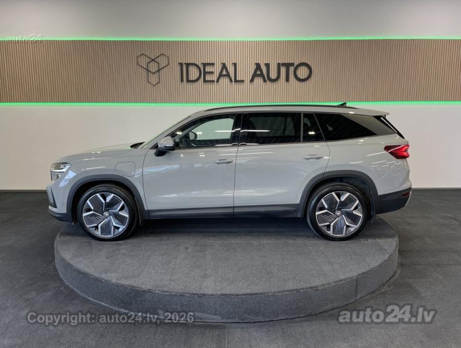 Серый Шкода Kodiaq 2024 в Таллин, объемом двигателя 1.50 л и пробегом 27 тыс. км за 39990 €, фото 3 на AUTOMOTO.COM.LV