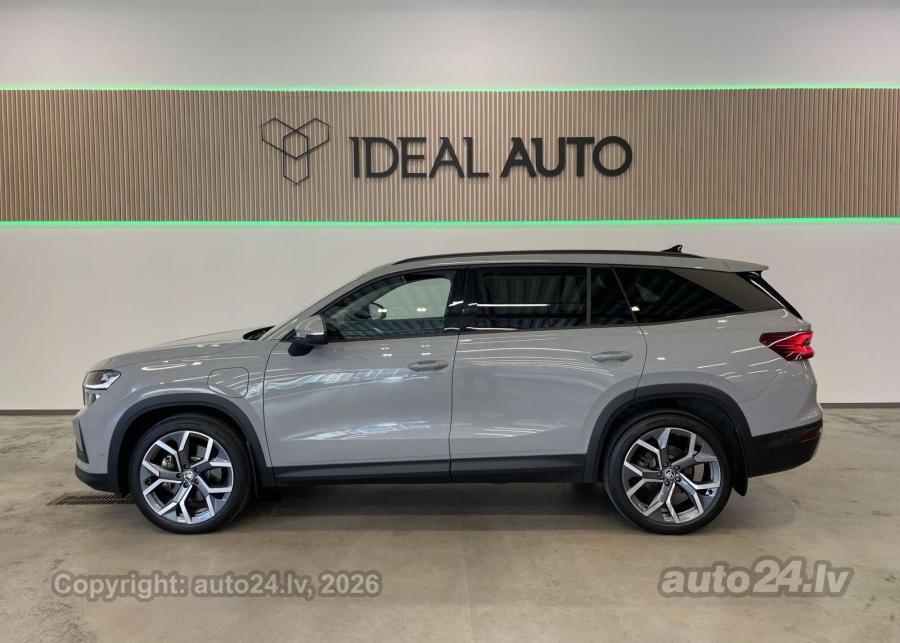 Pelēks Skoda Kodiaq 2024 Tallina, ar dzinēja tilpumu 1.50 L un nobraukumu 23 tūkst. km par 39890 €, foto 3 vietnē AUTOMOTO.COM.LV