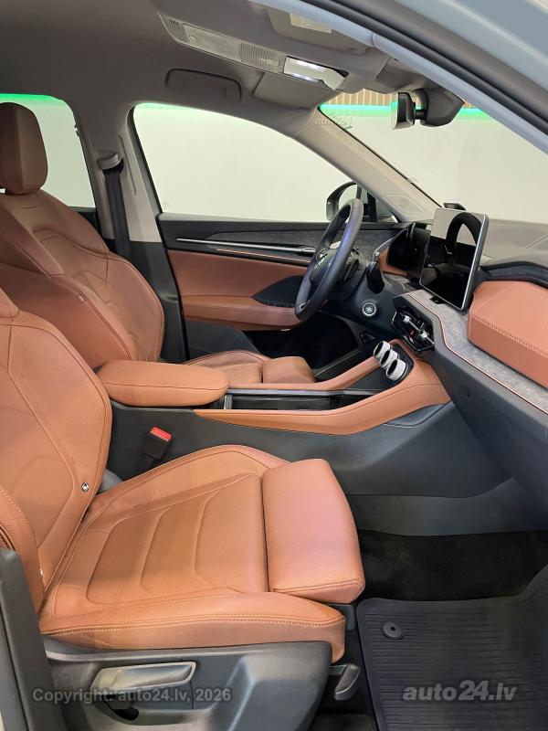 Grey Skoda Kodiaq 2024 in Tallinn, with an engine capacity of 1.50 L and mileage of 23 thousand km for 39890 €, photo 9 on AUTOMOTO.COM.LV