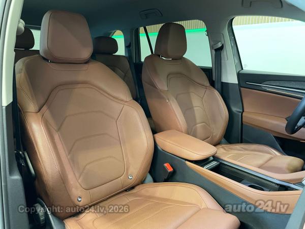 Grey Skoda Kodiaq 2024 in Tallinn, with an engine capacity of 1.50 L and mileage of 23 thousand km for 39890 €, photo 10 on AUTOMOTO.COM.LV