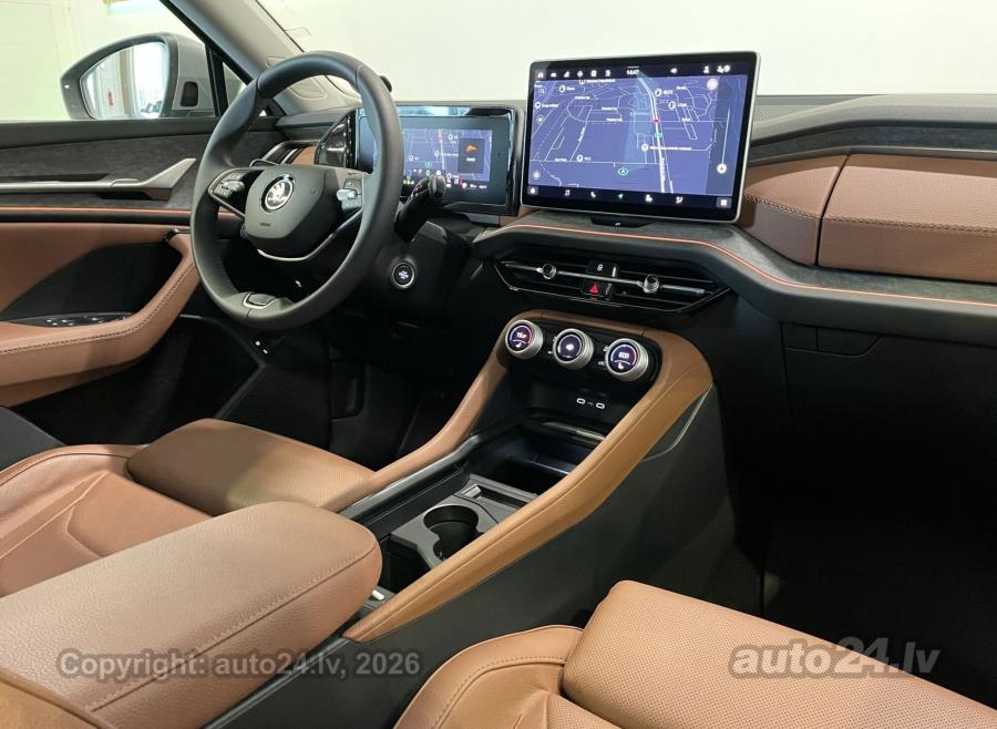 Pelēks Skoda Kodiaq 2024 Tallina, ar dzinēja tilpumu 1.50 L un nobraukumu 23 tūkst. km par 39890 €, foto 14 vietnē AUTOMOTO.COM.LV