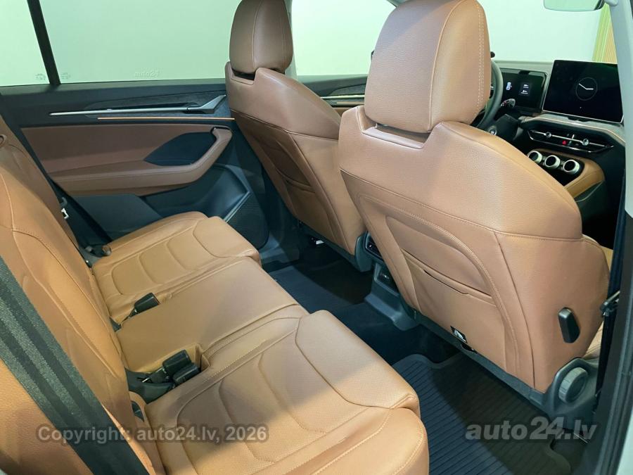 Pelēks Skoda Kodiaq 2024 Tallina, ar dzinēja tilpumu 1.50 L un nobraukumu 23 tūkst. km par 39890 €, foto 23 vietnē AUTOMOTO.COM.LV