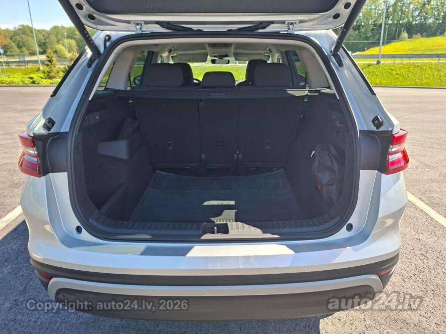 Grey Skoda Kodiaq 2024 in Tallinn, with an engine capacity of 2.00 L and mileage of 31 thousand km for 39900 €, photo 7 on AUTOMOTO.COM.LV