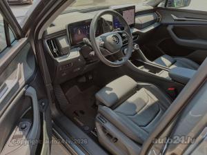 Pelēks Skoda Kodiaq 2024 Tartu, ar dzinēja tilpumu 2.00 L un nobraukumu 13 tūkst. km par 43900 €, foto 9 vietnē AUTOMOTO.COM.LV