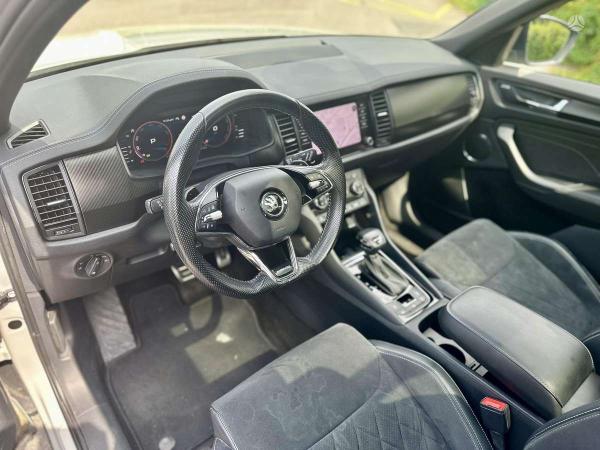 Pelēks Skoda Kodiaq 2024 Viļņa, ar dzinēja tilpumu 2.00 L un nobraukumu 72 tūkst. km par 34900 €, foto 5 vietnē AUTOMOTO.COM.LV
