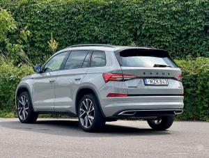 Серый Шкода Kodiaq 2024 в Вильнюс, объемом двигателя 2.00 л и пробегом 72 тыс. км за 34900 €, фото 9 на AUTOMOTO.COM.LV