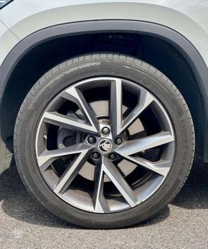 Серый Шкода Kodiaq 2024 в Вильнюс, объемом двигателя 2.00 л и пробегом 72 тыс. км за 34900 €, фото 18 на AUTOMOTO.COM.LV