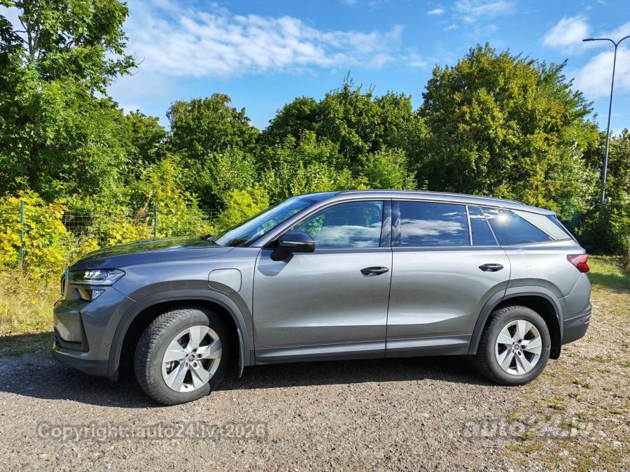 Серый Шкода Kodiaq 2024 в Таллин, объемом двигателя 1.50 л и пробегом 28 тыс. км за 37500 €, фото 3 на AUTOMOTO.COM.LV