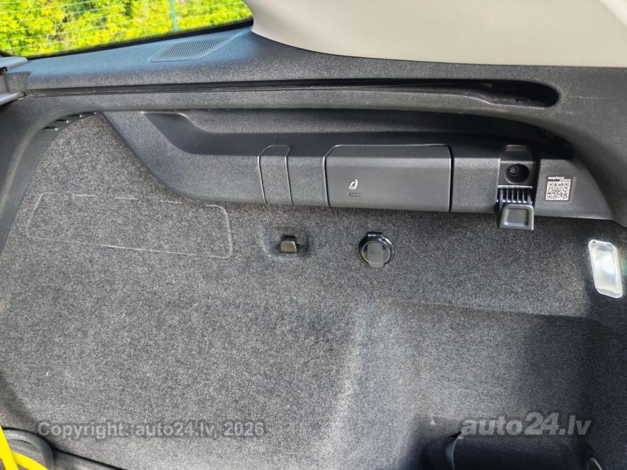 Серый Шкода Kodiaq 2024 в Таллин, объемом двигателя 1.50 л и пробегом 28 тыс. км за 37500 €, фото 27 на AUTOMOTO.COM.LV
