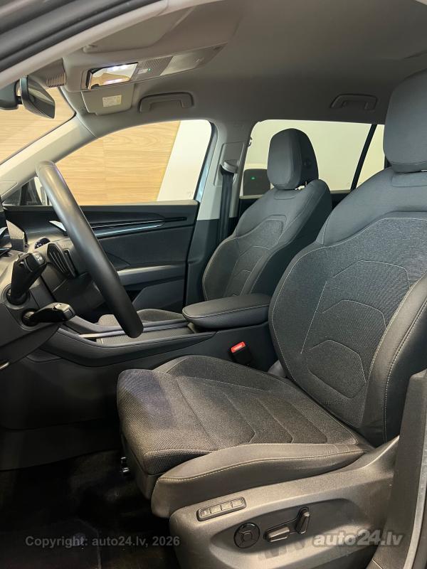 Grey Skoda Kodiaq 2024 in Rakvere, with an engine capacity of 2.00 L and mileage of 80 thousand km for 33500 €, photo 6 on AUTOMOTO.COM.LV