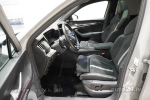 Pelēks Skoda Kodiaq 2024 Tallina, ar dzinēja tilpumu 2.00 L un nobraukumu 29 tūkst. km par 46900 €, foto 16 vietnē AUTOMOTO.COM.LV