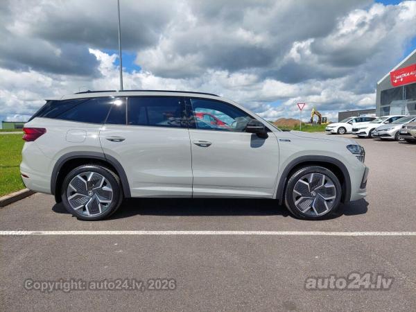 Серый Шкода Kodiaq 2025 в Таллин, объемом двигателя 1.50 л и пробегом 6 тыс. км за 41990 €, фото 2 на AUTOMOTO.COM.LV