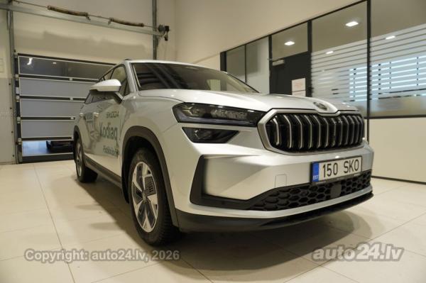 Pelēks Skoda Kodiaq 2025 Tallina, ar dzinēja tilpumu 1.50 L un nobraukumu 9 tūkst. km par 41900 €, foto 4 vietnē AUTOMOTO.COM.LV