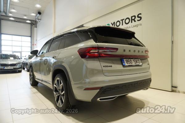 Pelēks Skoda Kodiaq 2025 Tallina, ar dzinēja tilpumu 2.00 L un nobraukumu 12 tūkst. km par 51900 €, foto 2 vietnē AUTOMOTO.COM.LV