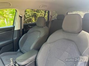 Серый Шкода Kodiaq 2025 в Таллин, объемом двигателя 1.50 л и пробегом 28 тыс. км за 17000 €, фото 9 на AUTOMOTO.COM.LV