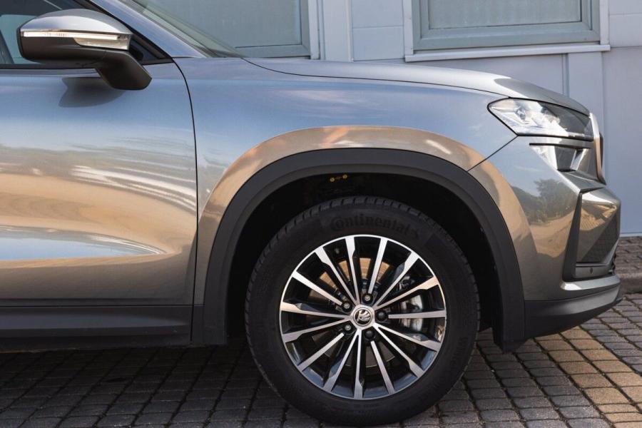 Pelēks Skoda Kodiaq 2025 Ventspils, ar dzinēja tilpumu 1.50 L un nobraukumu 29 tūkst. km par 37950 €, foto 10 vietnē AUTOMOTO.COM.LV