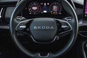Pelēks Skoda Kodiaq 2025 Ventspils, ar dzinēja tilpumu 1.50 L un nobraukumu 29 tūkst. km par 37950 €, foto 20 vietnē AUTOMOTO.COM.LV