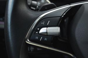Pelēks Skoda Kodiaq 2025 Ventspils, ar dzinēja tilpumu 1.50 L un nobraukumu 29 tūkst. km par 37950 €, foto 21 vietnē AUTOMOTO.COM.LV