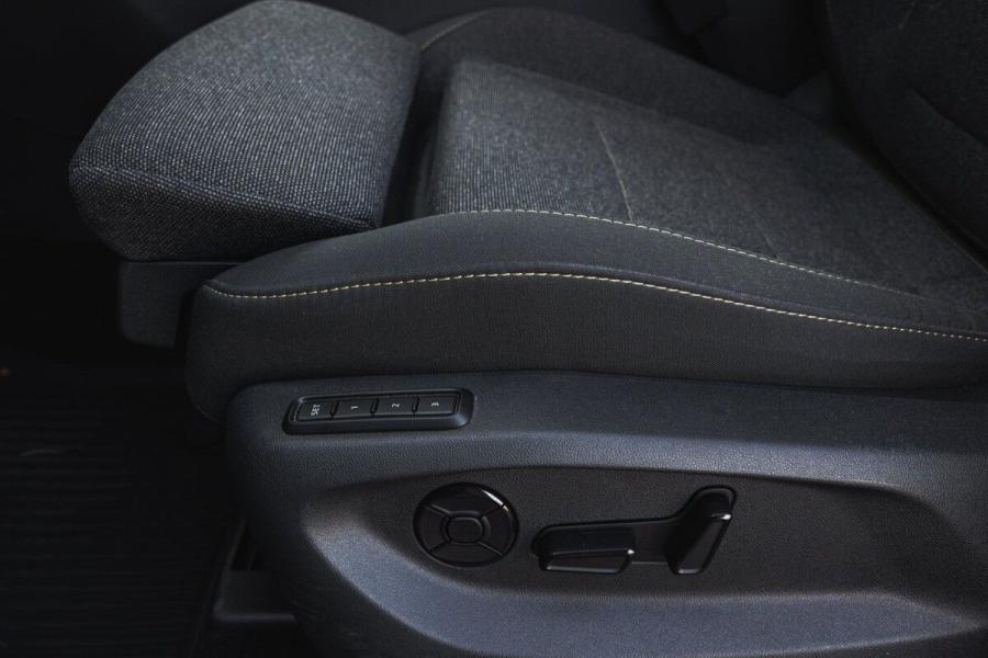 Pelēks Skoda Kodiaq 2025 Ventspils, ar dzinēja tilpumu 1.50 L un nobraukumu 29 tūkst. km par 37950 €, foto 29 vietnē AUTOMOTO.COM.LV
