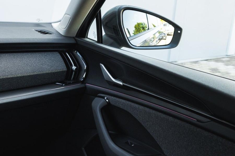 Pelēks Skoda Kodiaq 2025 Ventspils, ar dzinēja tilpumu 1.50 L un nobraukumu 29 tūkst. km par 37950 €, foto 33 vietnē AUTOMOTO.COM.LV