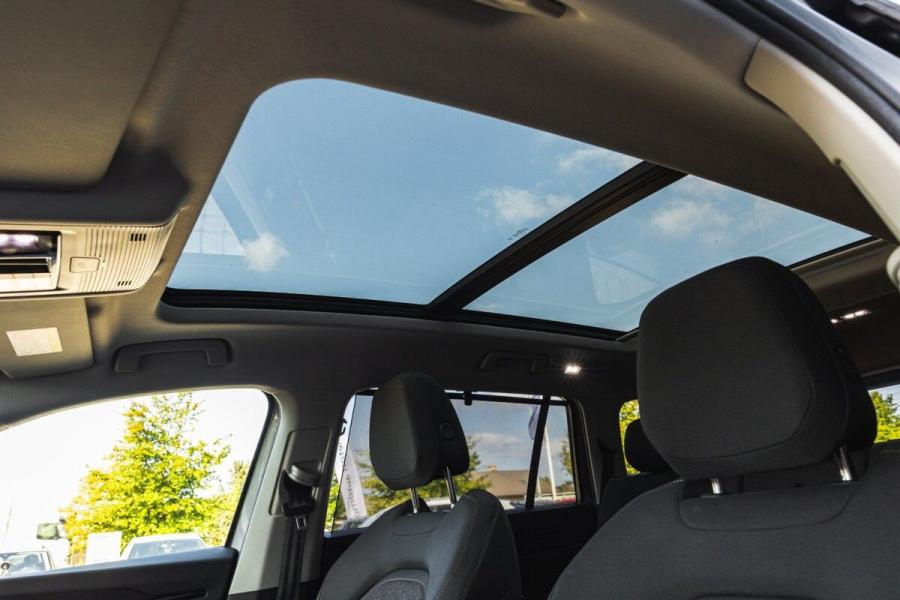 Pelēks Skoda Kodiaq 2025 Ventspils, ar dzinēja tilpumu 1.50 L un nobraukumu 29 tūkst. km par 37950 €, foto 34 vietnē AUTOMOTO.COM.LV