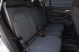 Pelēks Skoda Kodiaq 2025 Ventspils, ar dzinēja tilpumu 1.50 L un nobraukumu 29 tūkst. km par 37950 €, foto 35 vietnē AUTOMOTO.COM.LV