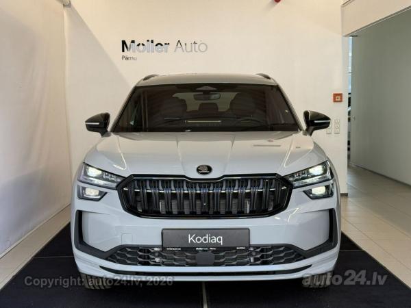 Pelēks Skoda Kodiaq 2026 Pērnava, ar dzinēja tilpumu 1.50 L un nobraukumu 5 tūkst. km par 47510 €, foto 2 vietnē AUTOMOTO.COM.LV