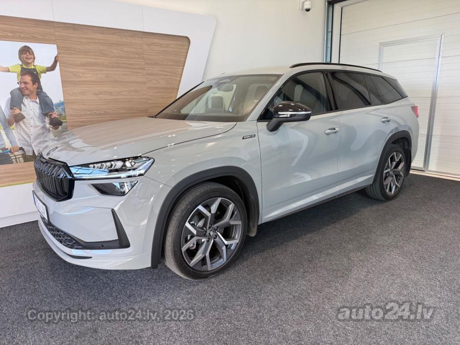Pelēks Skoda Kodiaq 2026 Rakvere, ar dzinēja tilpumu 2.00 L un nobraukumu 4 tūkst. km par 55900 €, foto 1 vietnē AUTOMOTO.COM.LV
